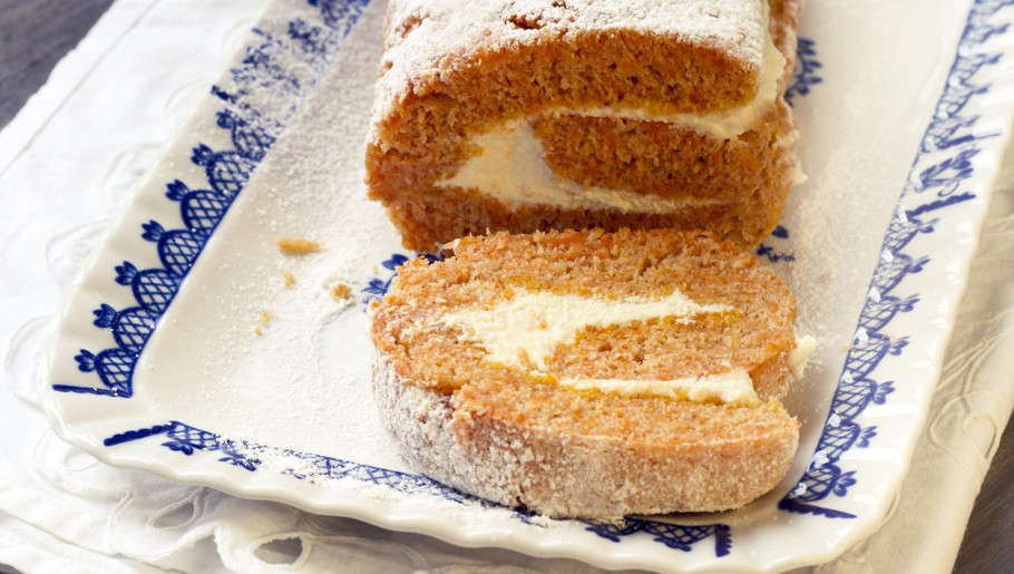 Pumpkin Sponge Cake - - Recipe from BostonChefs.com - recipes from ...