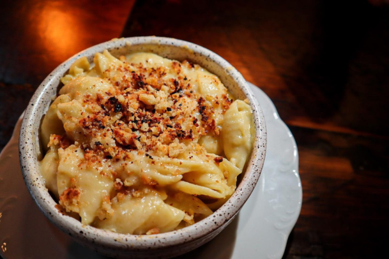 Hunter's Kitchen & Bar restaurant in South Boston, MA on BostonChefs ...