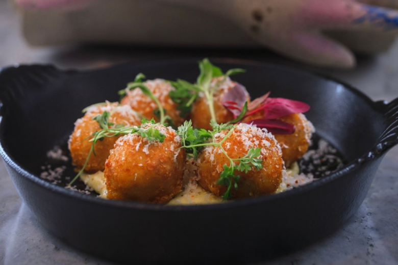 Coquette restaurant in Boston, MA on BostonChefs.com: guide to Boston ...